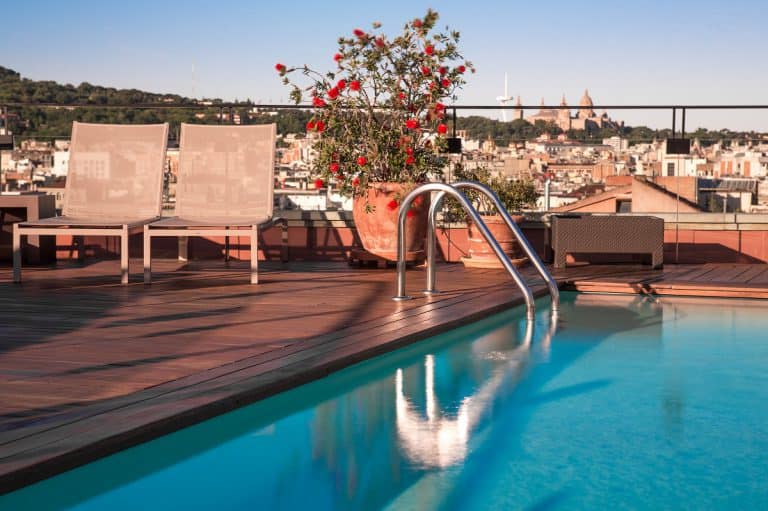 El Raval Neighborhood Guide - Barcelona Navigator